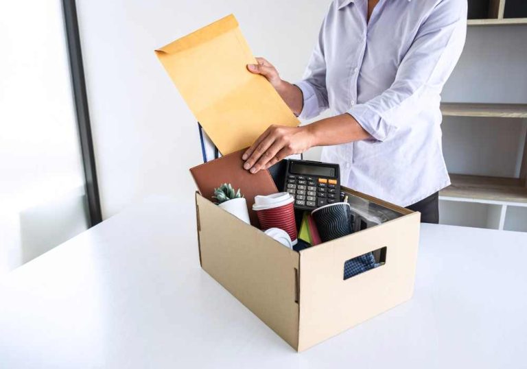 Ketahui Prosedur PHK Karyawan Berdasarkan Aturan yang Berlaku