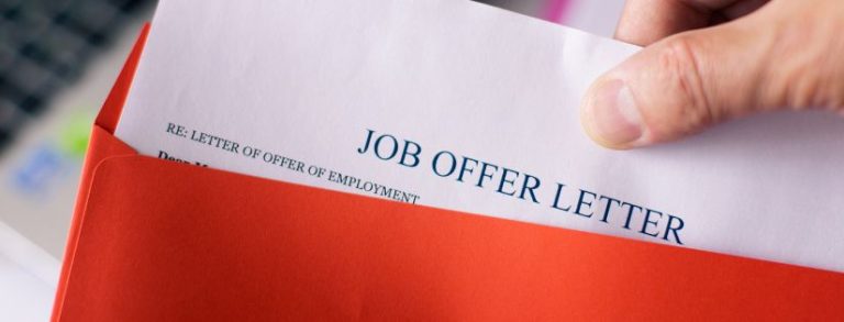 Offer Letter: Arti, Manfaat, Contoh, dan Unduh Templatenya Di Sini