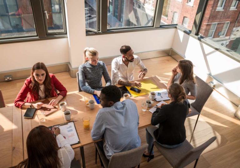 Workshop Adalah: Arti, Manfaat, Langkah, Hingga Contohnya