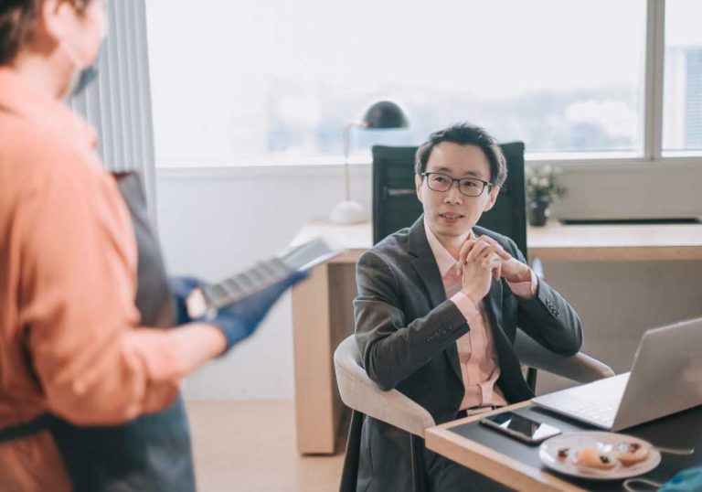 Contoh SOP Tim HR, Manfaat, Hingga Cara Membuatnya - Gajihub Blog