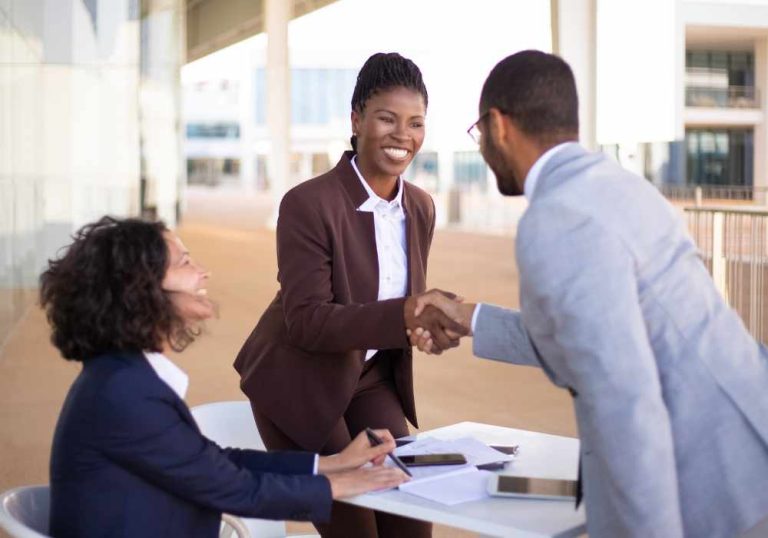 Contoh SOP Tim Sales, Manfaat, dan Cara Penggunaannya