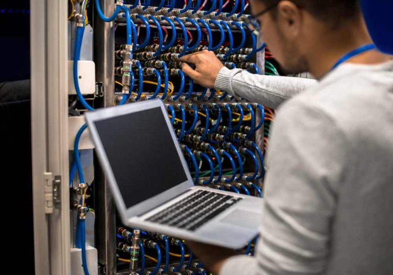 Jobdesk Network Engineer, Skill, dan Kisaran Gajinya di Indonesia