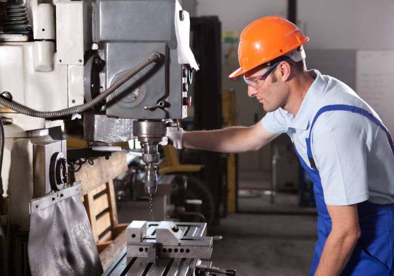 Jobdesk Operator Mesin Produksi, Skill, dan Kisaran Gajinya