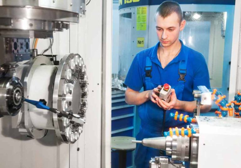 Jobdesk Operator Mesin Produksi, Skill, dan Kisaran Gajinya