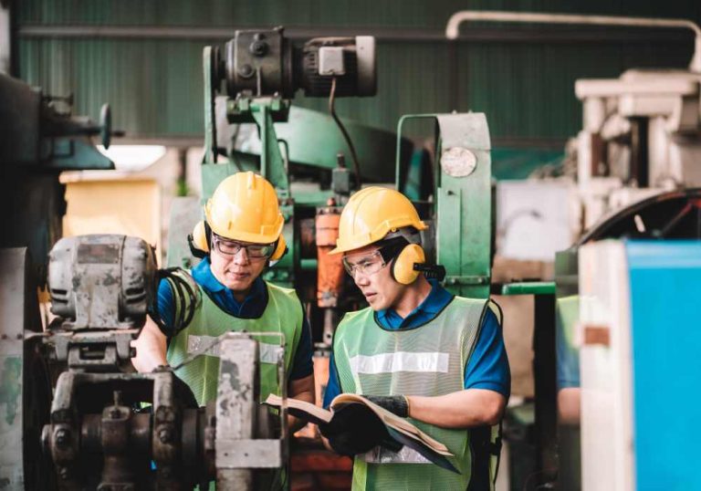 Jobdesk Teknisi Pabrik, Skill Penting, Hingga Kisaran Gajinya