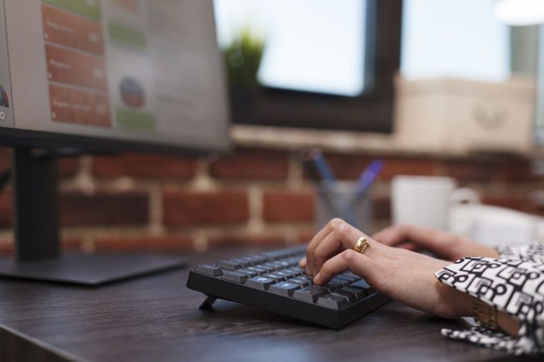 10 Contoh Portofolio Kerja dan Cara Membuatnya