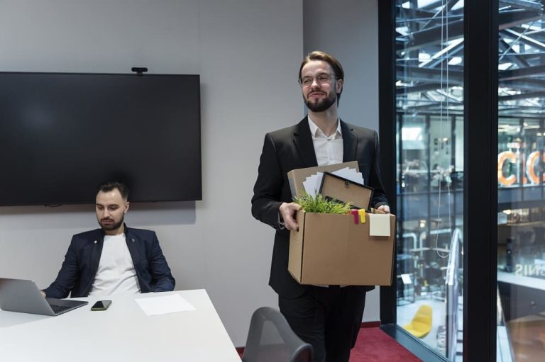 Hak Karyawan Resign Ini Harus Dipenuhi Perusahaan, Apa Saja?