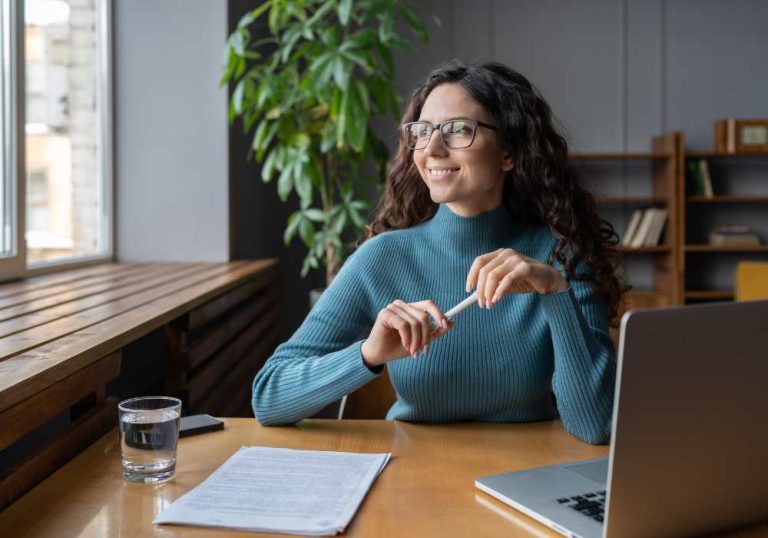Work Engagement: Arti, Ciri-ciri, Aspek, Dampak, dan Strateginya