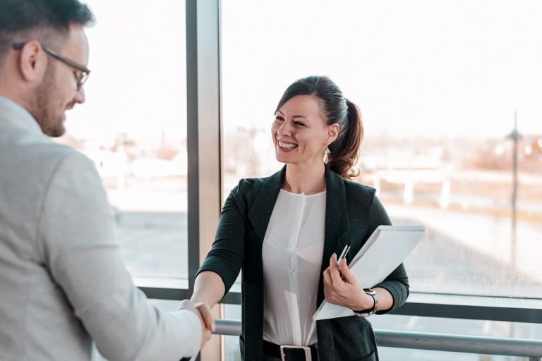 15 Tips Menciptakan First Impression yang Baik di Kantor