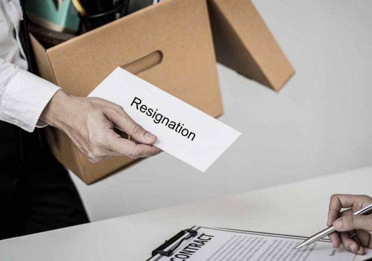 Karyawan Resign Kerja Mendadak, Apa yang Harus Dilakukan HR?