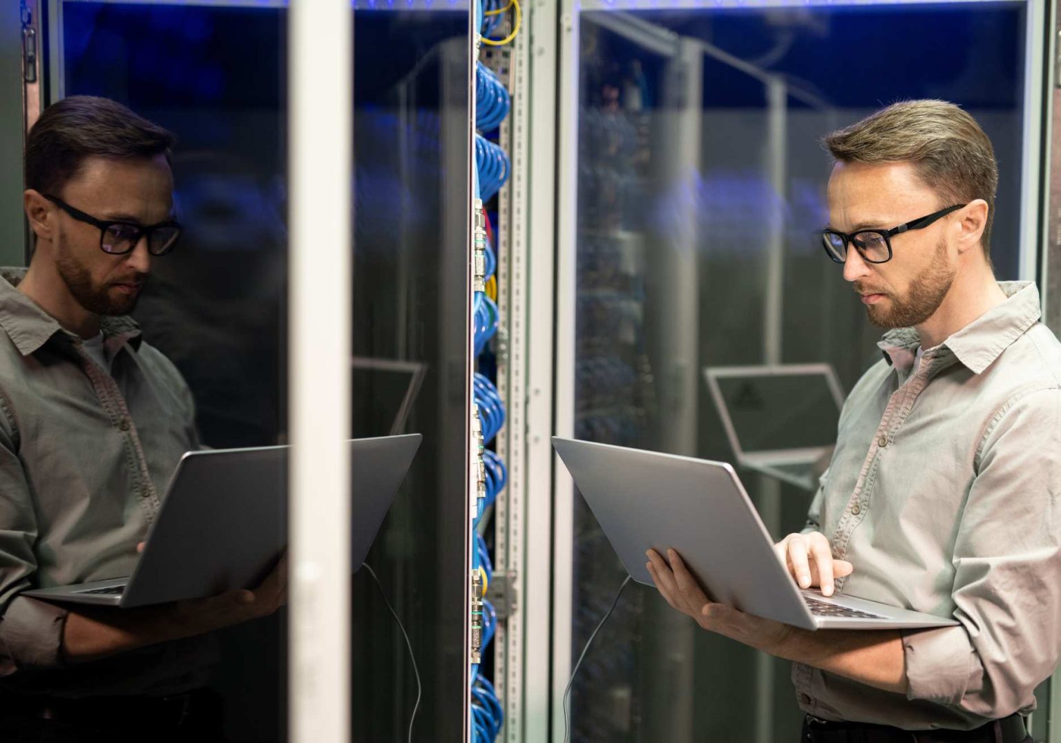 Back Office: Jenis, Contoh Pekerjaan, Skill Penting, dan Gajinya