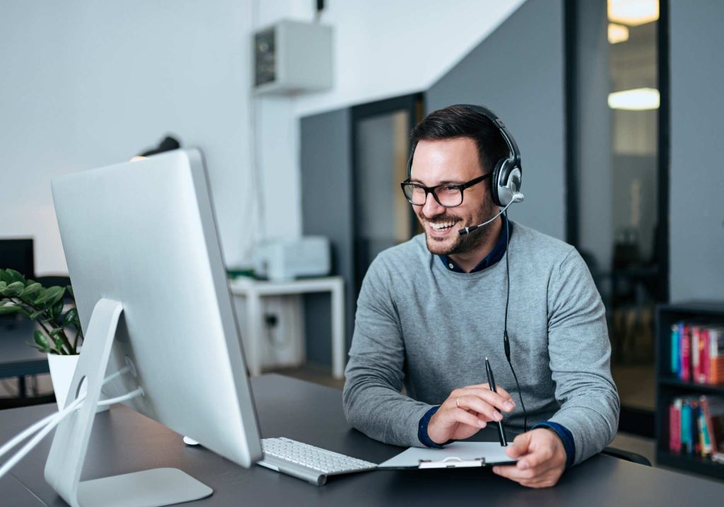 Back Office: Jenis, Contoh Pekerjaan, Skill Penting, dan Gajinya