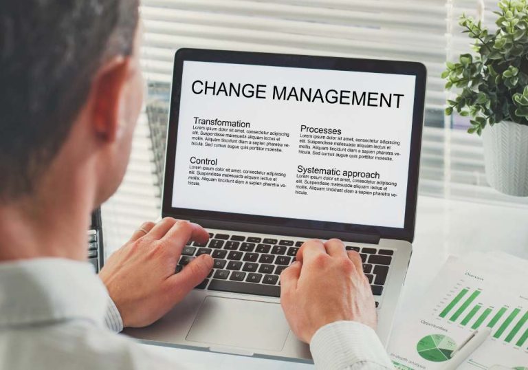 Manajemen Perubahan: Manfaat, Tantangan, Model, dan Strategi