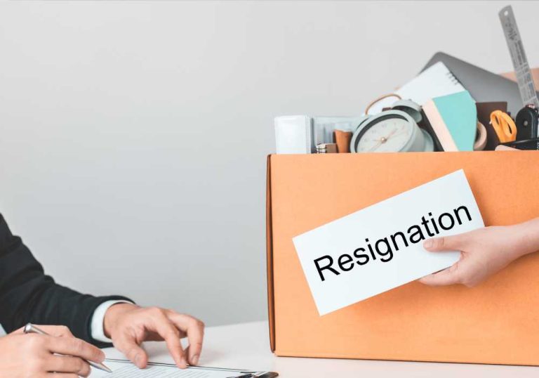 Karyawan Mau Resign? Ini Cara Menghadapi dan Tipsnya