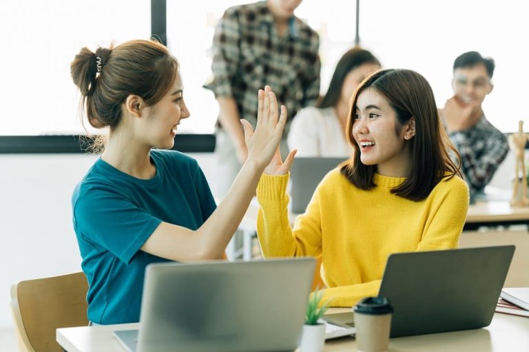 Kompeten Adalah? Ini Ciri-Ciri dan Cara Menjadi Kompeten - Gajihub Blog