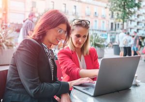 Pengertian Profesi, Ciri-Ciri, dan Bedanya dengan Pekerjaan - Gajihub Blog