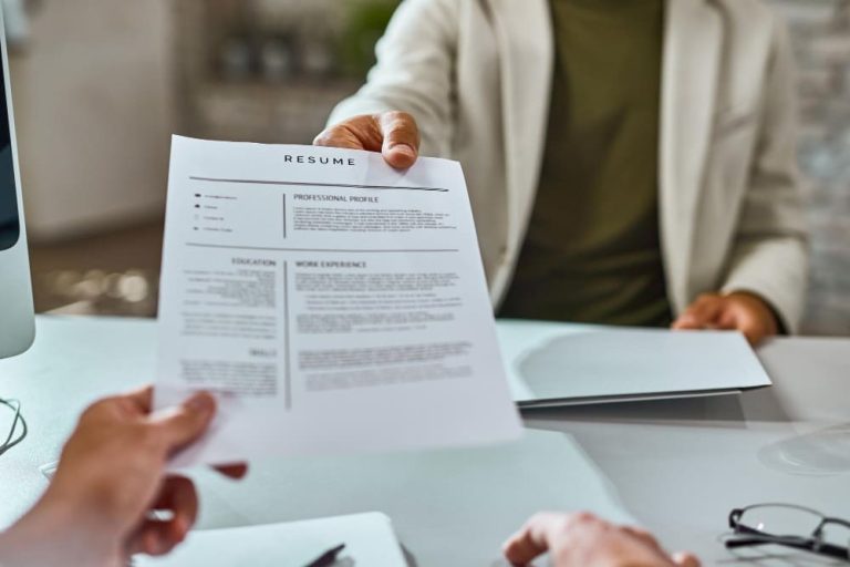 10 Contoh CV Mahasiswa dan Cara Membuatnya - Gajihub Blog