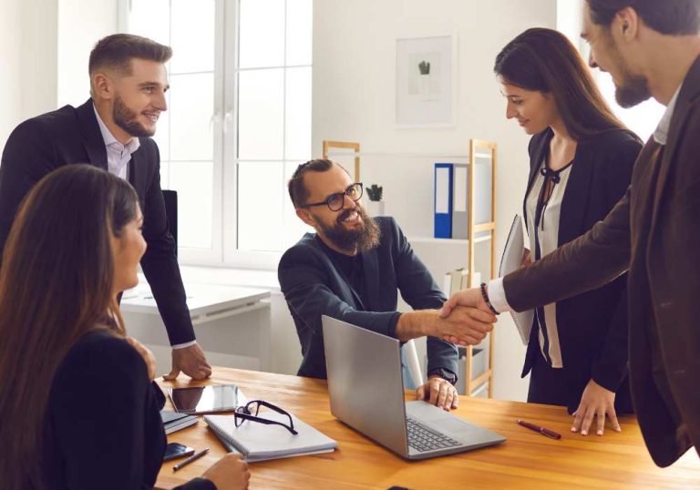 Management Development Program: Manfaat, Tips, dan Contoh - Gajihub Blog